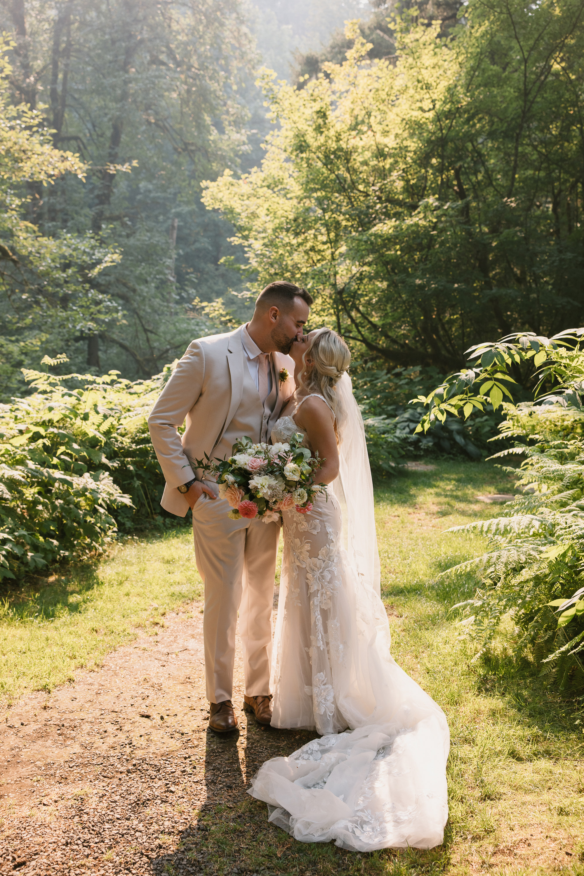 Venue Spotlight: Bridal Veil Lakes | Songbird Floristry